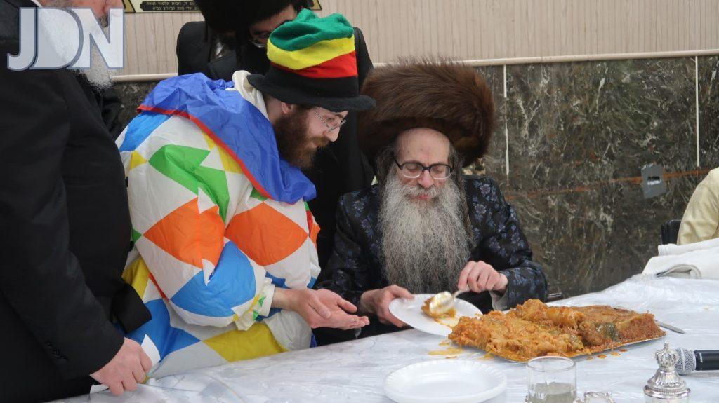 שִׂמְחָה וְשָׂשׂוֹן לַיְּהוּדִים • פורים ושושן פורים בחצה"ק צאנז ...