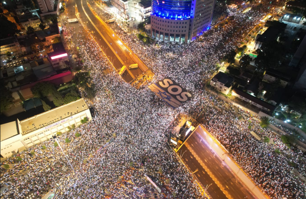 כפי שנחשף ב'JDN': פעילי ימין מנעו יציאת מובילי ההפגנות; אלפים בתל אביב ...